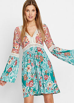 Stylish Clothing for Women in Size 22 | Curvissa