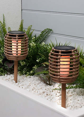 Streetwize Pack of 2 Solar Rattan Effect Plastic Stake Lights | Curvissa