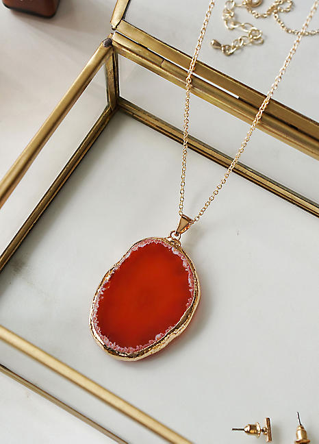 Orange agate jewelry store