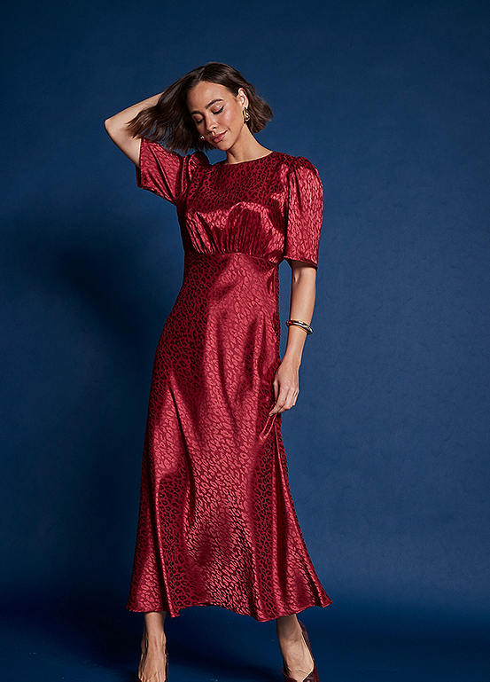 Freemans Burgundy Leopard Tea Dress | Curvissa