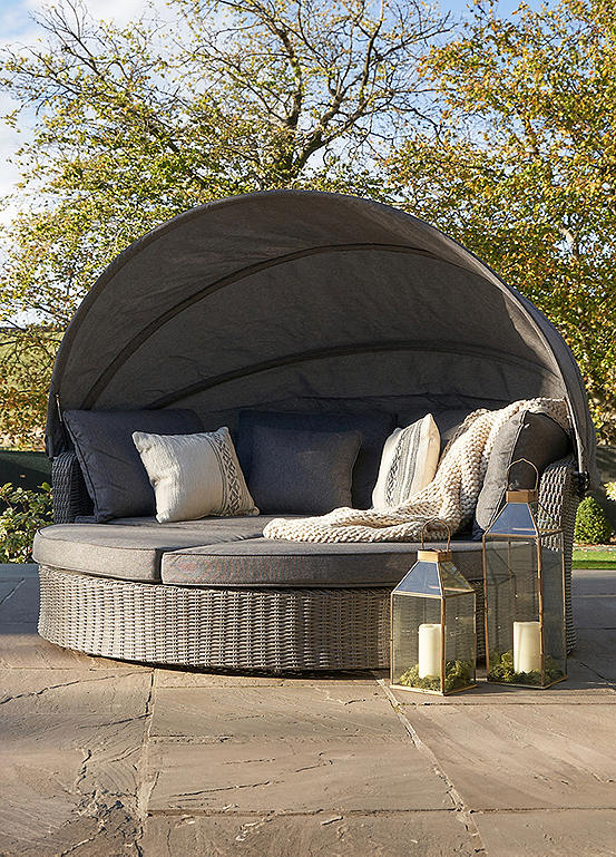 Pacific Lifestyle Bermuda Day Bed | Curvissa