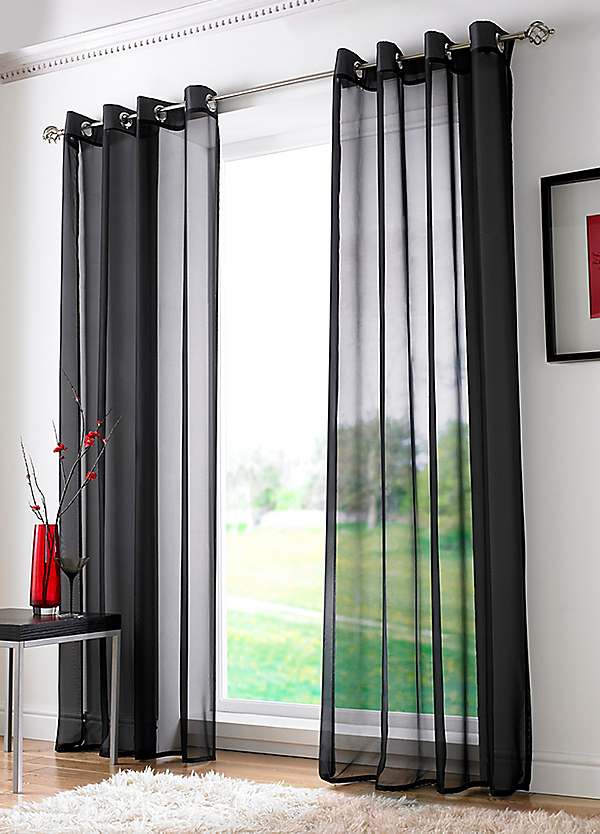 Pair voile panels store